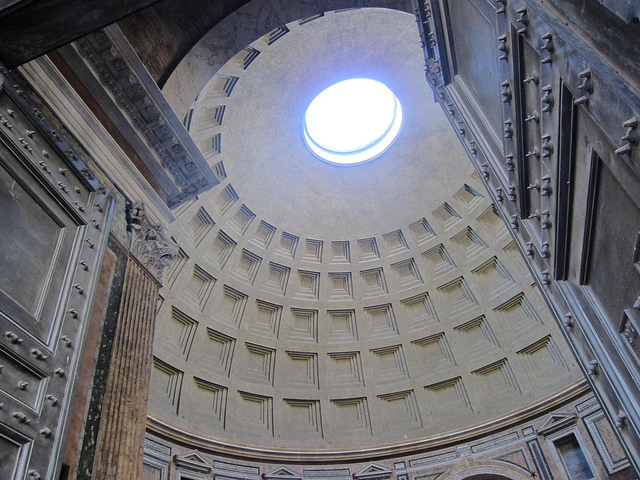 It's raining... Rose Petals in the Pantheon? | EcoArt Travel Blog